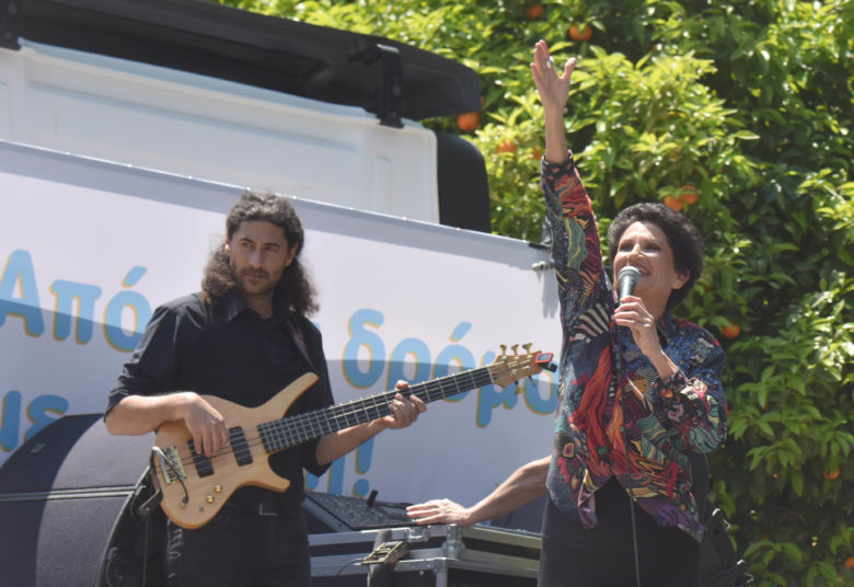 Άλκηστις Πρωτοψάλτη: Συναυλία πάνω σε ένα φορτηγό για τους Αθηναίους